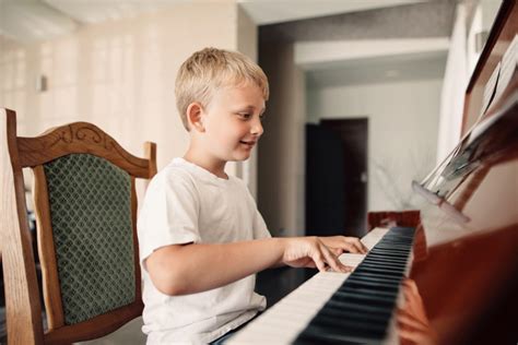 The Complete Handbook For Novice Piano Classes For Beginners