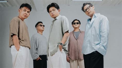 Julian Kaisar Nyanyi Lagu Yang Belum Pernah Dirilis Di Ig Juicy Luicy