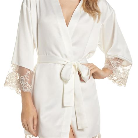 The Best Getting Ready Robes For Your Bridal Party In 2020