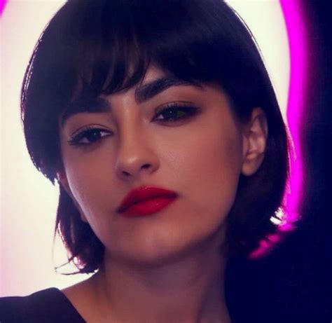 ‏روایت آتش، خاله نیکا شاکرمی، از قتل نیکا سایت خبری‌ تحلیلی زیتون