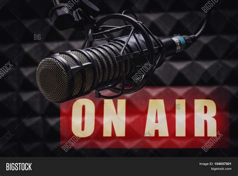 Radio Microphone Definition At Alesia Lehr Blog