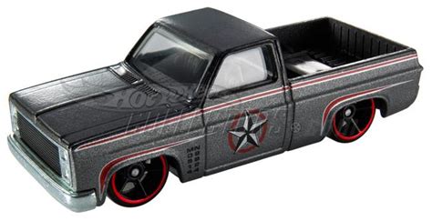 Hot Wheels 2009 Municipals Military Rods