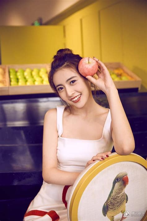 冬日甜美独特魅力——张舒越【6p】 〖美图诗画〗 飞扬社区