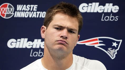 Patriots Drake Maye Scares Fans With Pregame Blunder In London