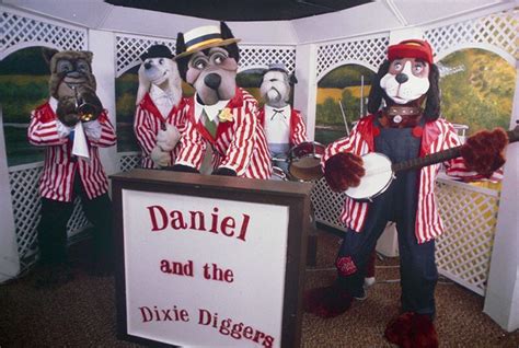Daniel And The Dixie Diggers Jasper T Jowls Animatronic Dixie Dingo
