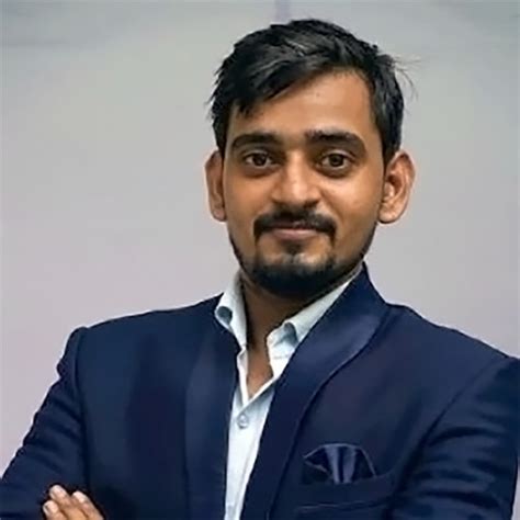 Omkar Graphic Design Tutor 12£h 4 Reviews