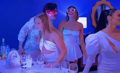Fans Think Tom Sandoval Grabbed Raquel Leviss Butt In Pre Scandoval