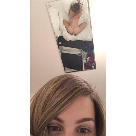 Mirror Is To Small Porn Pic Eporner