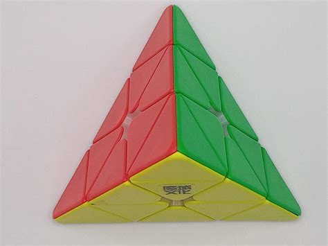 Pre Owned Moyu Weilong Pyraminx Standard From