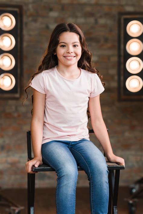 Fotos De Menina 12 Anos Baixe Fotos Grátis De Alta Qualidade Freepik