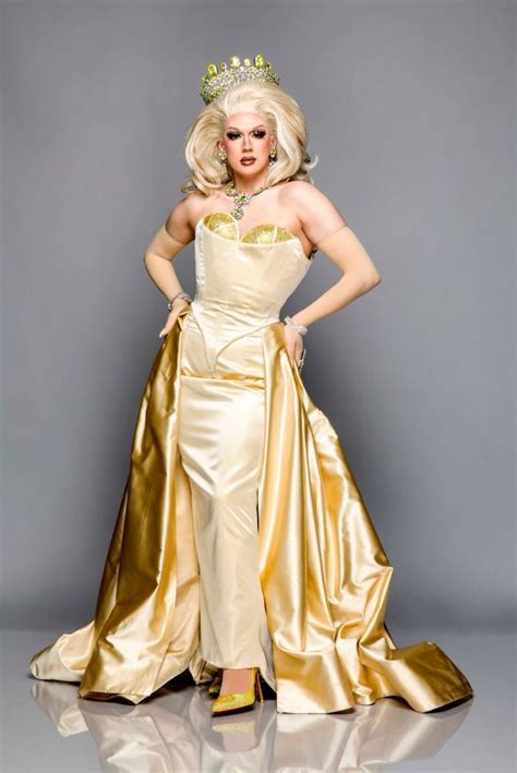 Pin By Leahvelenn On Sanat Drag Queen Outfits Rupaul Drag Race Winners Rupauls Drag Race