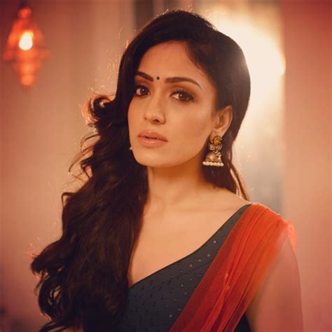 Khushali Kumar Photos 8 Mixindia