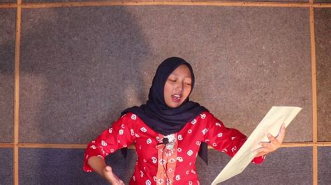 Dua Siswa Sma Negeri 2 Temanggung Mengikuti Lomba Baca Puisi Tingkat Jateng