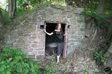 Redhead Goth Chick Liz Vicious Flashing Her Tits Porn Pictures Xxx Photos Sex Images