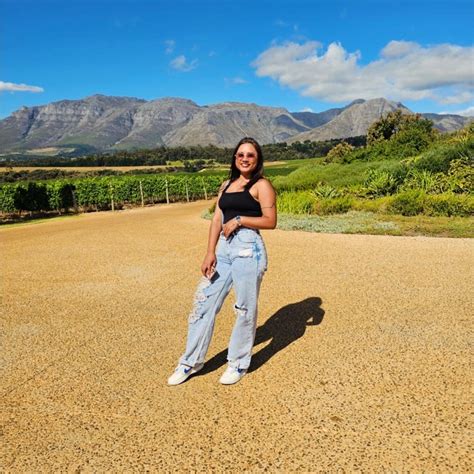 Simone Phillips W Dubai The Palm Linkedin