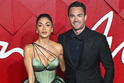 Who Is Nicole Scherzingers Fiancé All About Former Rugby Player Thom