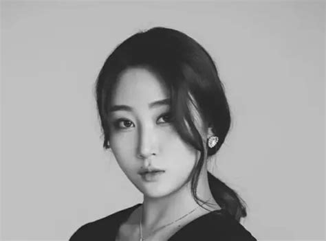 Jina Son Blue Fox Profile Age And Facts 2024 Updated Kpopping