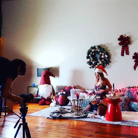 Motorbunny On Twitter ‘tis The Season 😉 Bts With Lorraejo