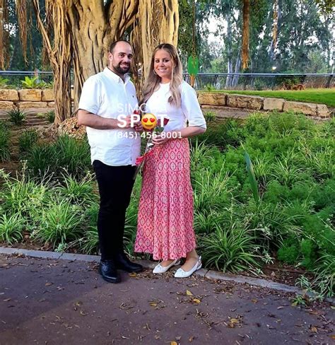 Engagement Of Yossi Rosenberg To Toby Stern Simcha Spot