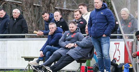 Reuma Noopt Heerjansdam Trainer Tot Stoppen ‘kreeg Kleren Niet Meer Aan Dan Is Het Serieus