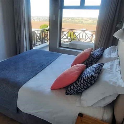 Mount Castleton → Plettenberg Bay → Holiday Apartments→ R899