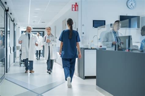 Functional Dysconnectivity Marks Parkinsons Disease Visual