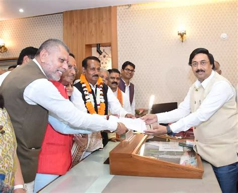 Rajysabha Chunav सीजी से राजा देवेंद्र प्रताप सिंह ने जमा किया नामांकन