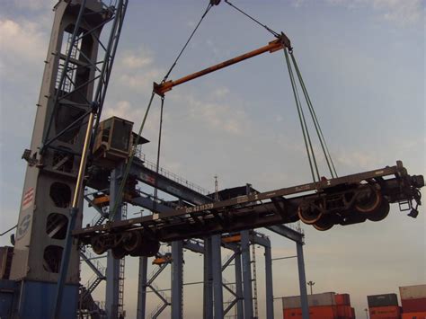 Project Management Pt Varuna Tirta Prakasya Persero