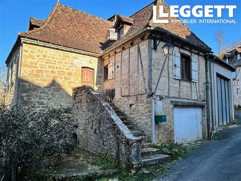 Character Stone House With 3 Bedrooms And An Independent Garage