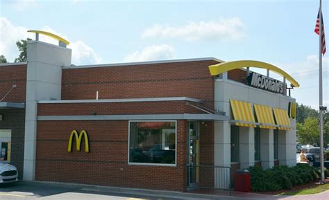 Mcdonalds Rockwell Fotos Número De Teléfono Y Restaurante