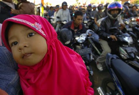 Activists Decry State Condoned Female Circumcision The World From Prx