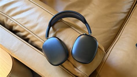 Airpods Max 2 Review High End Adds Modern Features At Last 9to5mac