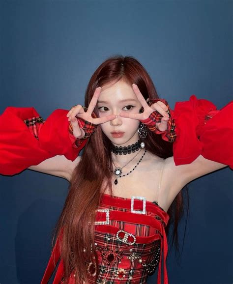 Blip 민정이 생일이니까 이쁜 사진 봐야지💘