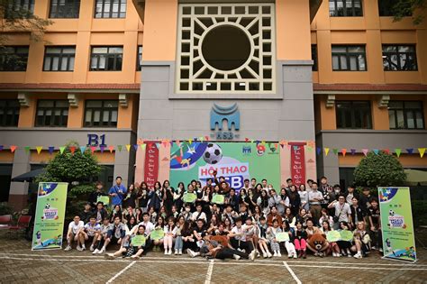 Sinh Viên Hsb Trường Quản Trị Và Kinh Doanh
