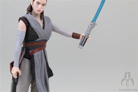 Review And Photo Gallery Star Wars The Last Jedi Tlj Rey Jedi