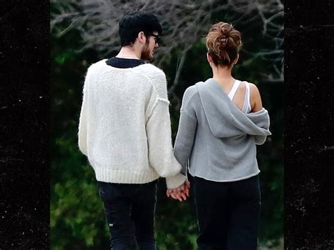 Kate Beckinsale Holding Hands With 22 Year Old Musician Goody Grace