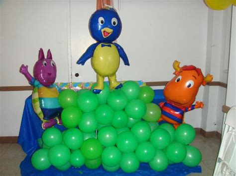 Backyardigans Candy Table