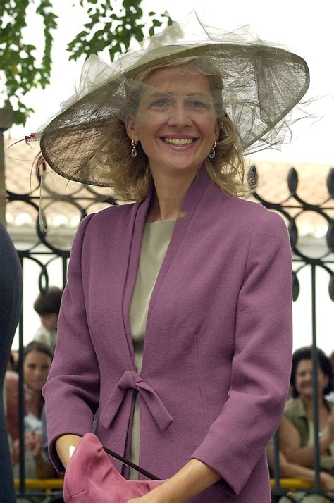 La Boda De Victoria De Borbón Dos Sicilias Y Markos Nomikos Hace 20 Años Una Novia De Caprile