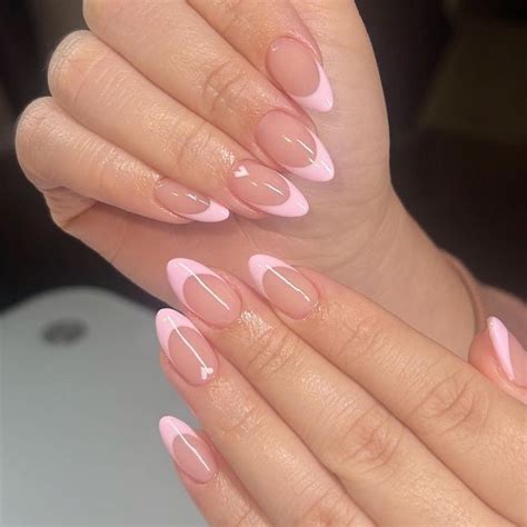 25 Pink French Tip Nails Blossoming Beauty Pink Tip Nails Gel Nails