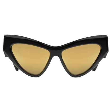 Gucci Cat Eye Frame Sunglasses Black Brown Gucci Eyewear Avvenice