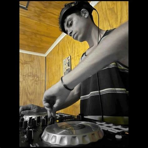 Stream Seba Escobar Dj🎧 Music Listen To Songs Albums Playlists For Free On Soundcloud