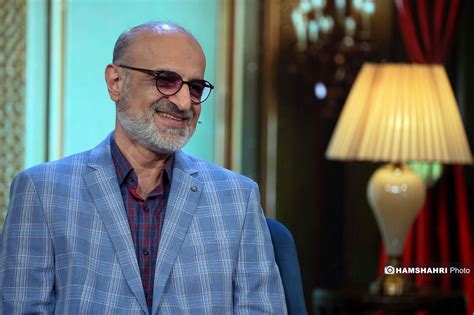 روایت محمد اصفهانی از تنها دیدارش با مرحوم استاد فرشچیان در مشهد ویدئو همشهری آنلاین