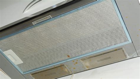 Avoid This Potential Hazard When Cleaning Your Microwave Filter