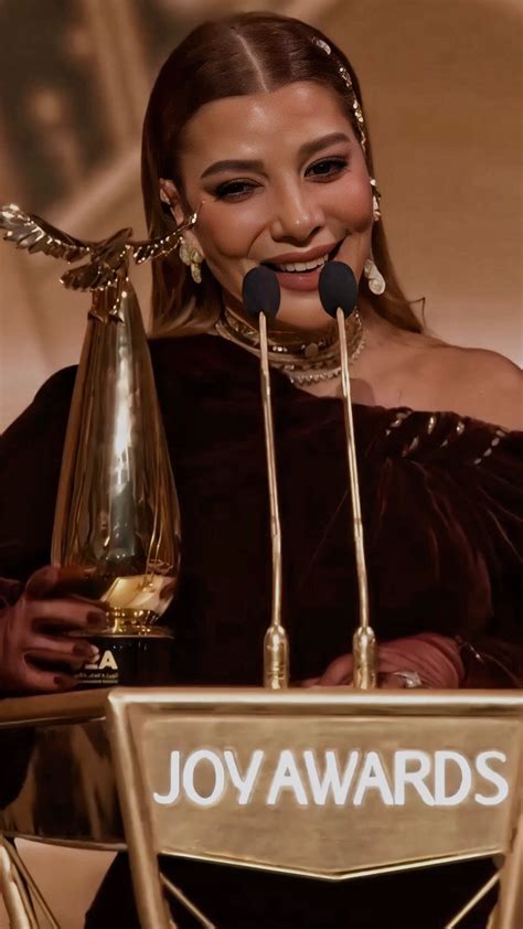 أول مرة أحس الدنيا حلوه فِعيني كده🩶 ‏‎اليسا اليساملكةالاحساس اكسبلورفولو ريلز