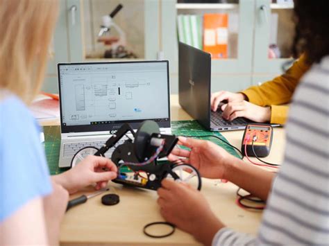 Köp Arduino Engineering Kit Rev 2 Till Rätt Pris Electrokit
