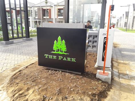 The Park Acp Gate Cluster Signage With Acrylic Lettering And Led Portfolio Mark Design Jasa