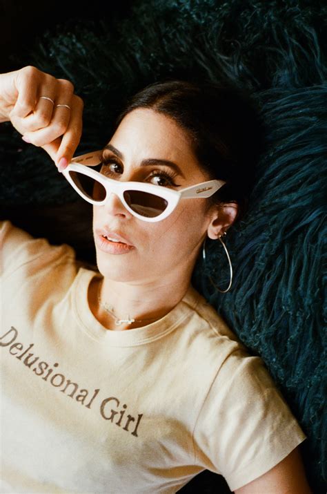 Ladygunn Meet Cute Yasi Salek