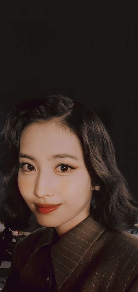 Momo Wallpaper