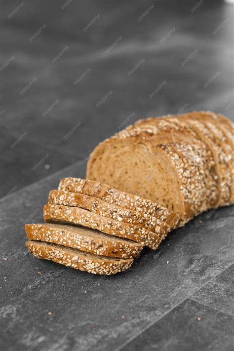 Rebanadas De Pan Integral Con Copos De Avena Pan Integral Foto Premium
