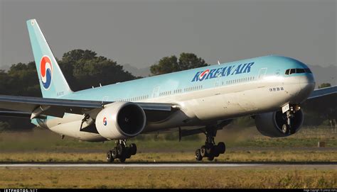 Hl8275 Boeing 777 3b5er Korean Air Lorenzo Varin Jetphotos